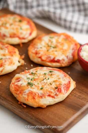 3 Cheese Air Fryer Mini Pizzas